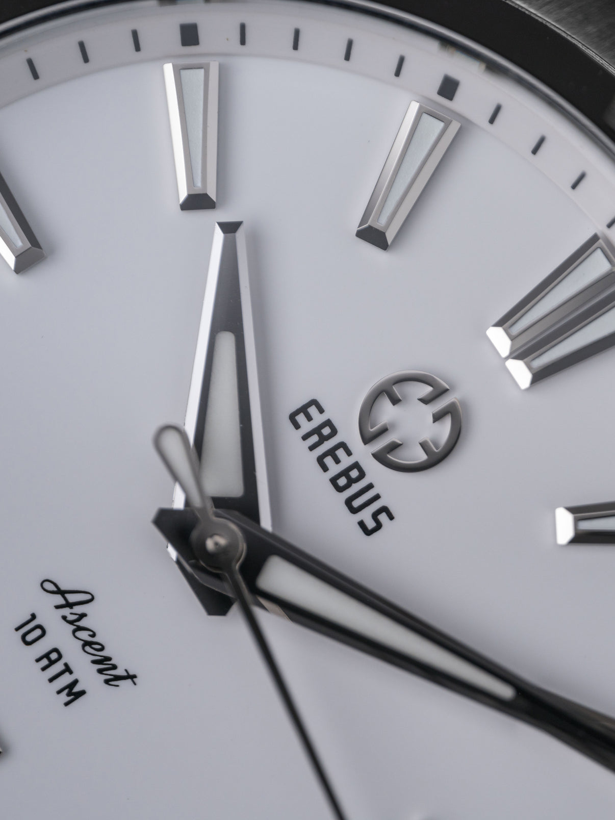 ASCENT 39 White Enamel – EREBUS WATCH